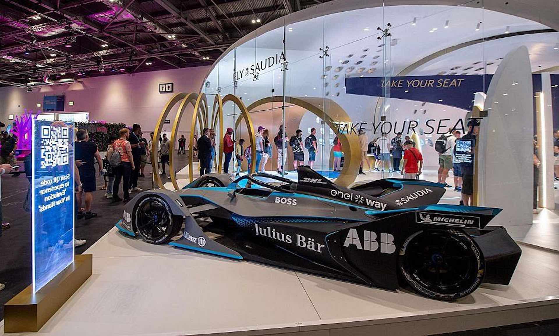 SAUDIA unveils the latest immersive experiences in London ...